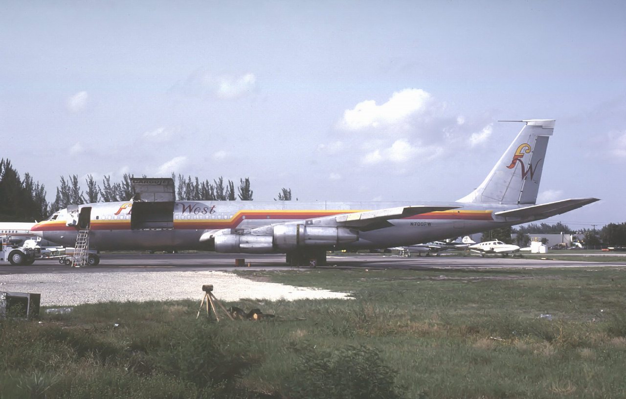 Boeing B-707