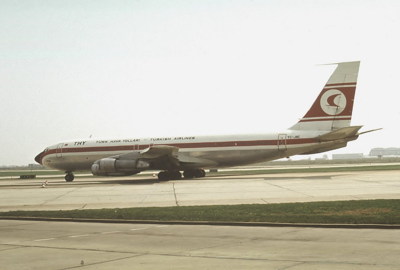 Boeing B-707