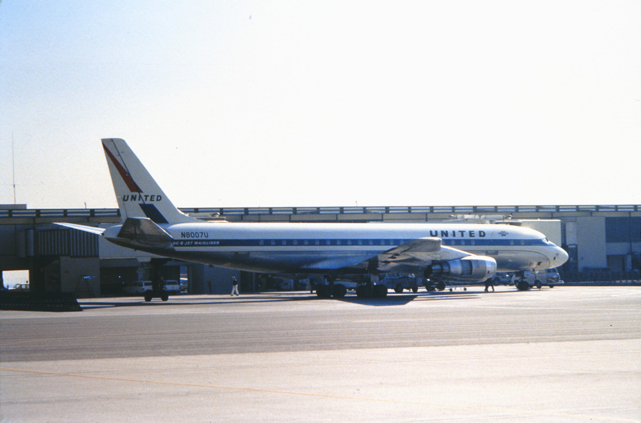 Douglas DC-8